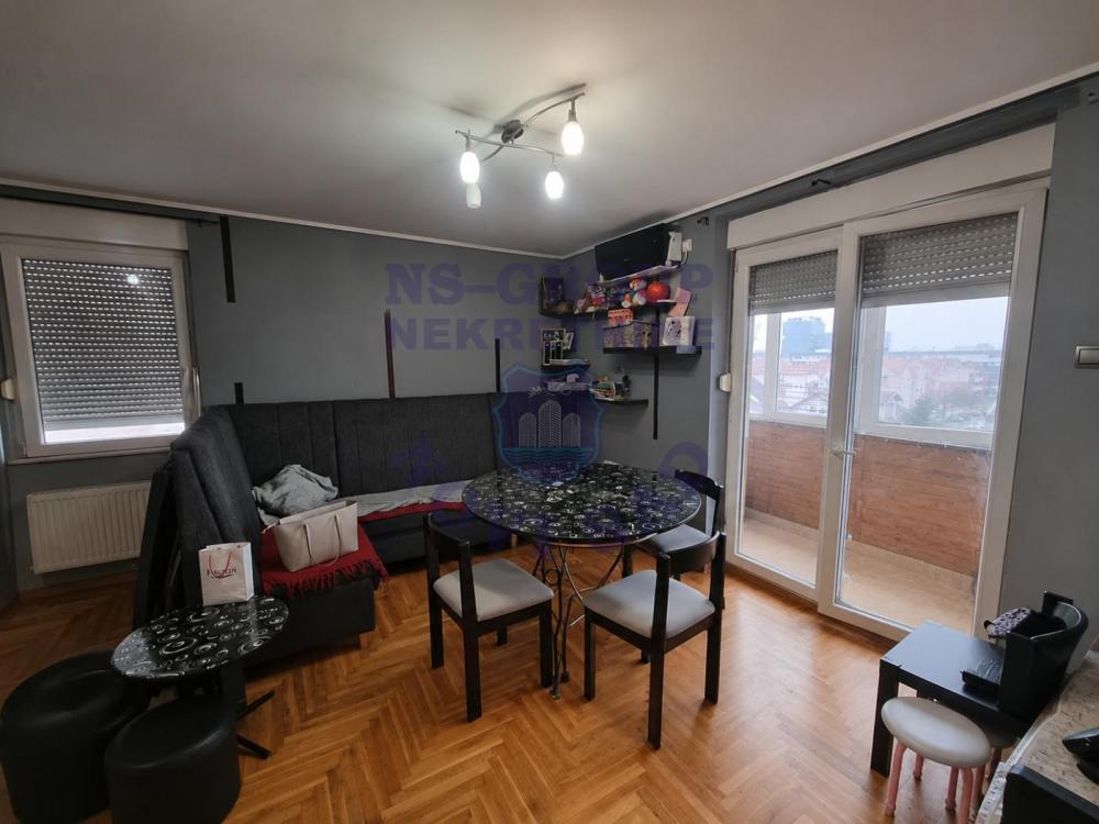 Šestosoban stan na prodaju, 136m2, 266.150€