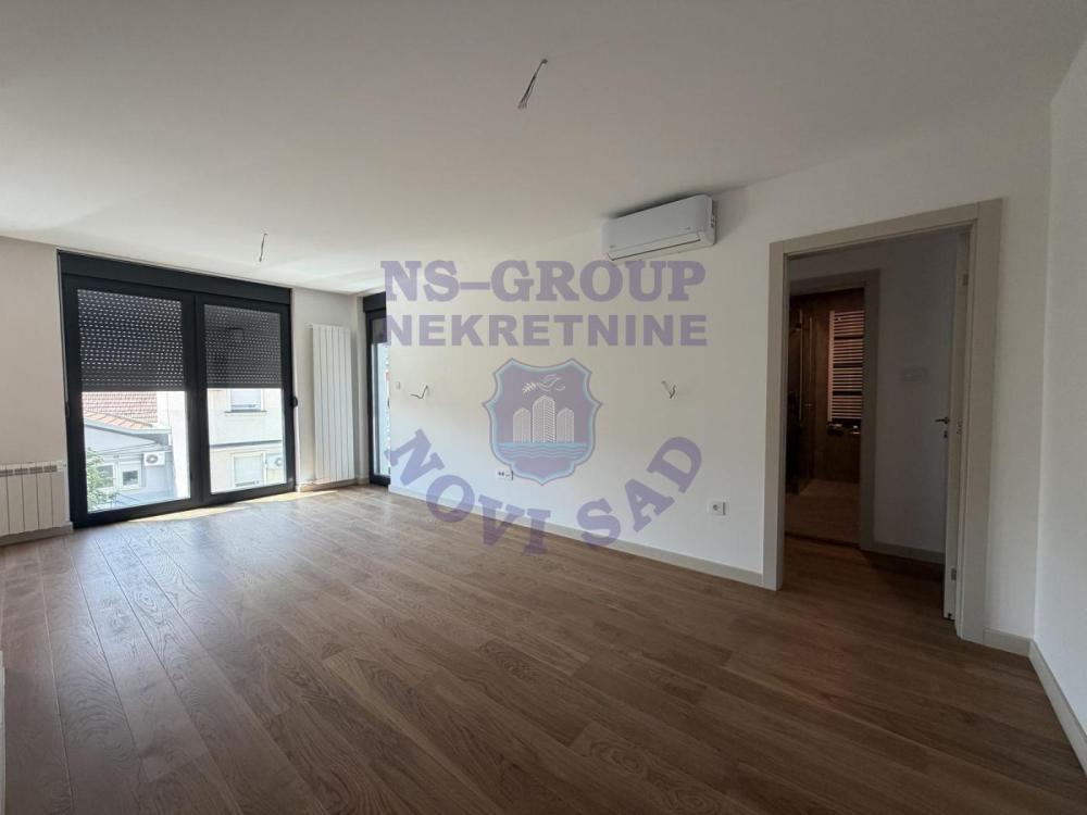 Četvorosoban stan na prodaju, 80m2, 290.950€