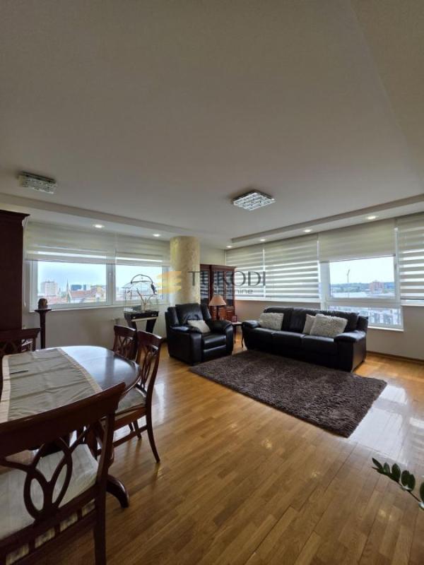 Četvorosoban stan na prodaju, 110m2, 418.000€