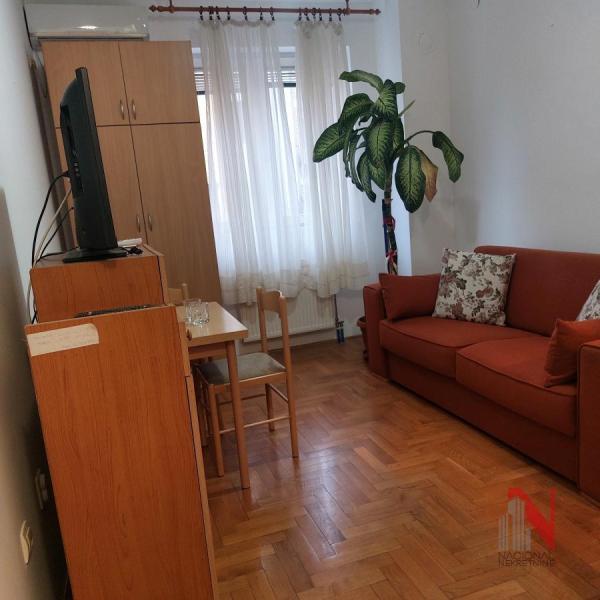 VALENTINA VODNIKA, Jednoiposoban stan za izdavanje, 35m2, 300€