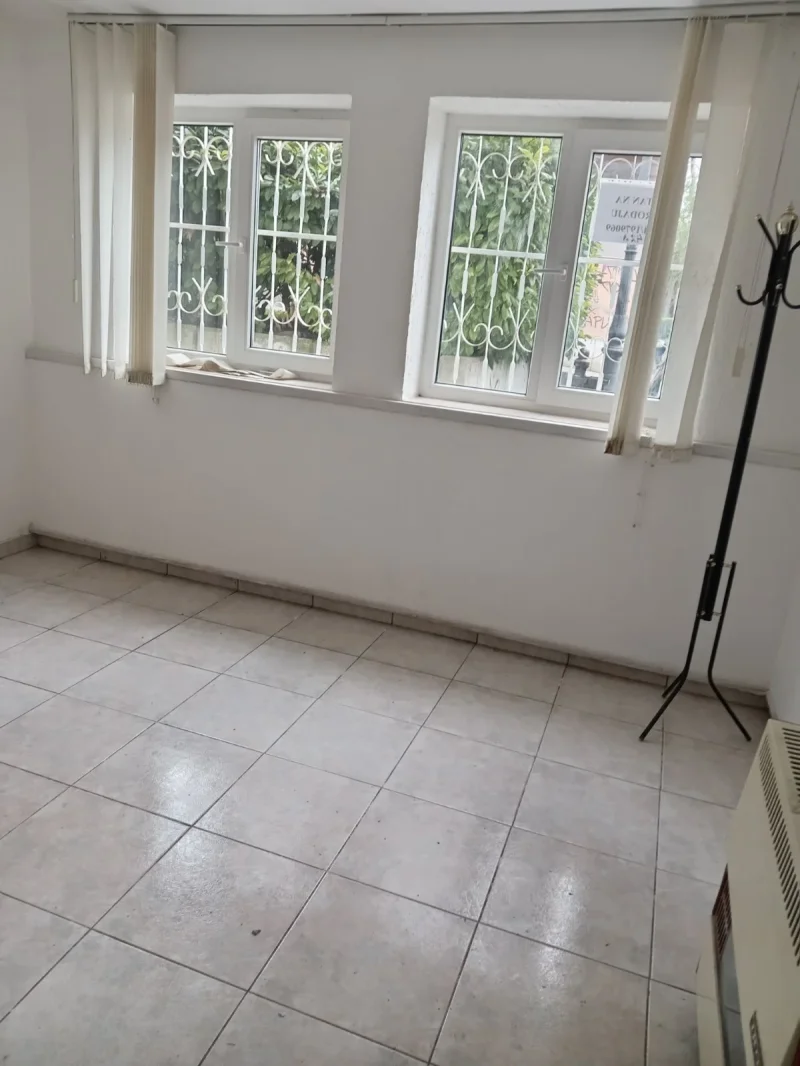 Prodajem stan u Vršcu idealan kao poslovni prostor