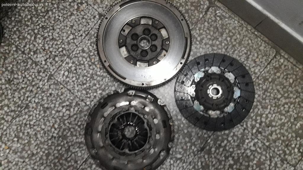 SET KVACILA SA ZAMAJCEM JEEP RENEGADE 1.6 CRDI