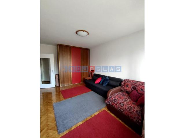 Izdajem dvosoban stan, Novi Beograd, Otona Župančića 50 m2