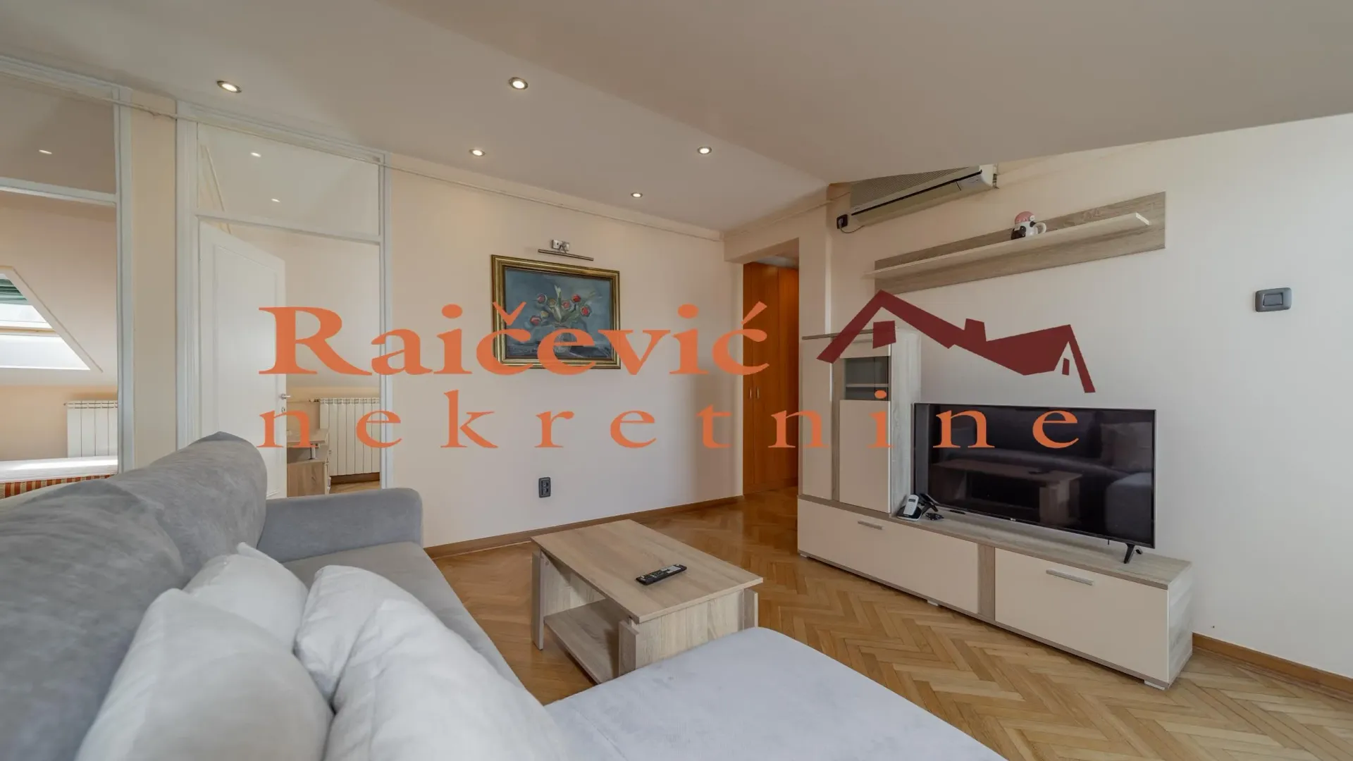 Izdavanje, trosoban stan, 83m², Stari Grad, Beograd