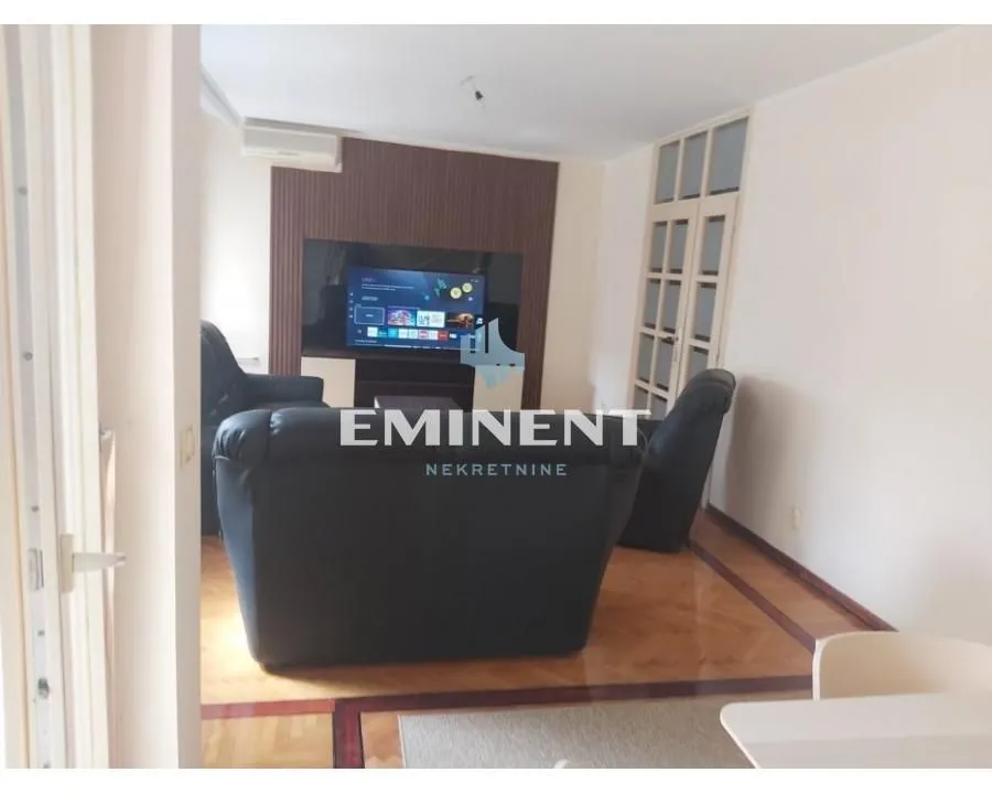 Izdavanje, trosoban stan, 75m², Banovo Brdo, Beograd
