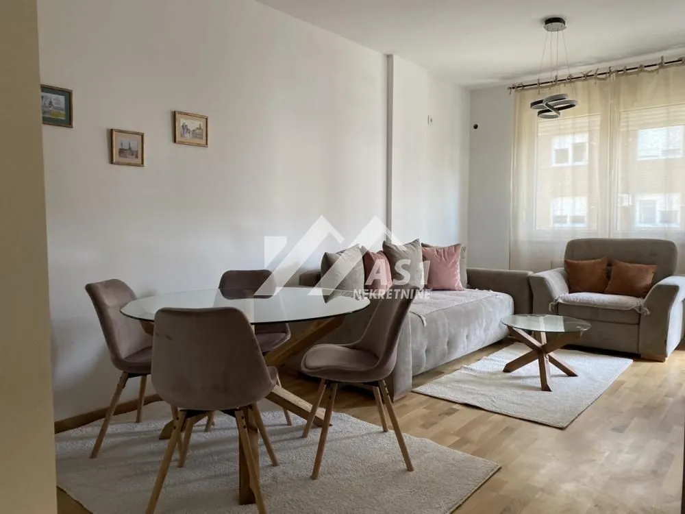 Izdavanje, jednosoban stan, 44m², Avijatičarsko naselje, Novi Sad Sve Podlokacije
