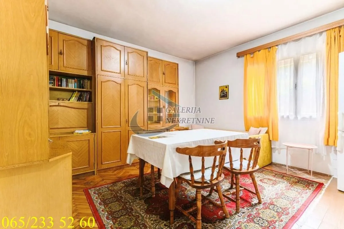 Prodaja, trosoban stan, 67m², Kneževac, Beograd