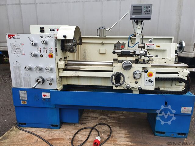 Univerzalni strug
Nardini ND 220