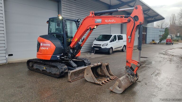 Mini bager < 7t
Kubota U50-5 with 3 excavator buckets