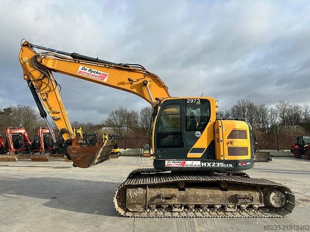 Bager
Hyundai HX235LCR