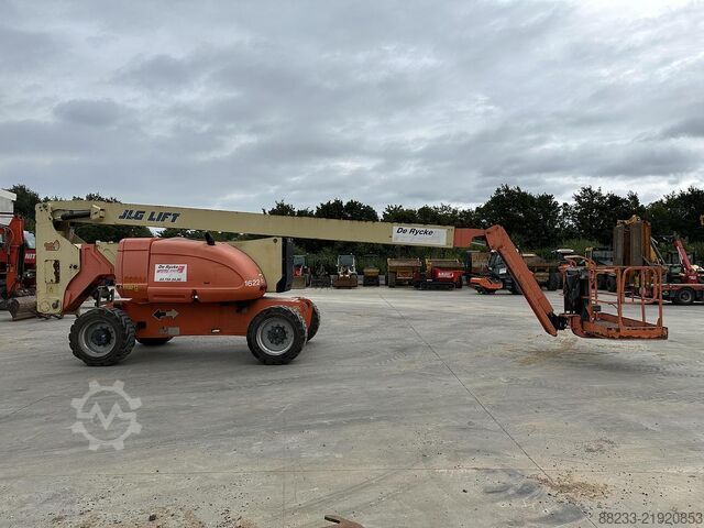 Artikulisan bum lift
JLG 800AJ