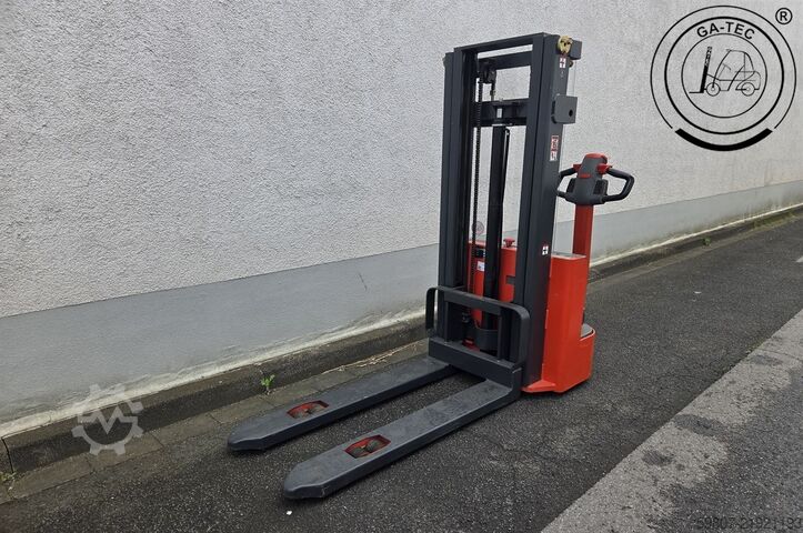 Ručni viljuškar
Linde ML 10