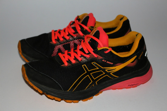 ASICS patike Gore-Tex br.40.5 (25.75cm) ! ! !