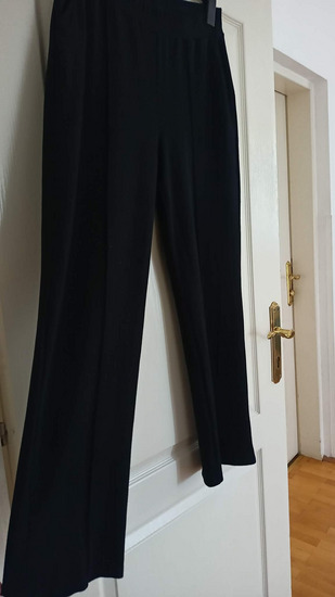 kvalitetne pantalone crne boje vel.46