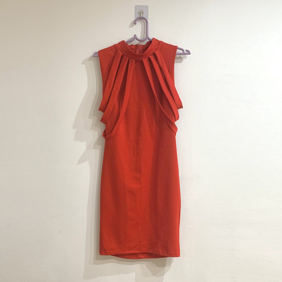 658. Uska crvena svecana bodycon haljina