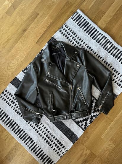 ZARA maslinastozelena jakna