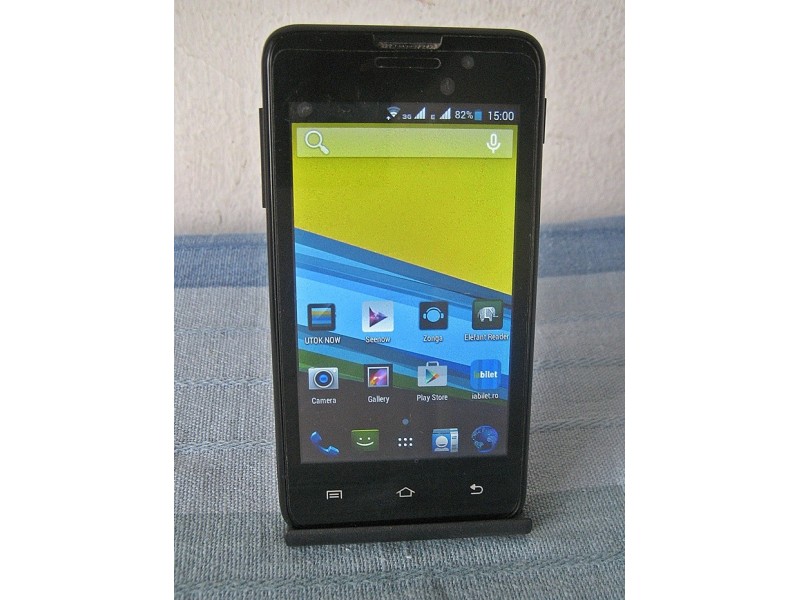 Utok Q40 DUAL SIM (procitaj opis ,vazno je)SNIZENA CEN