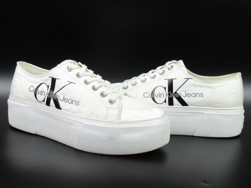Calvin Klein patike platforma J538