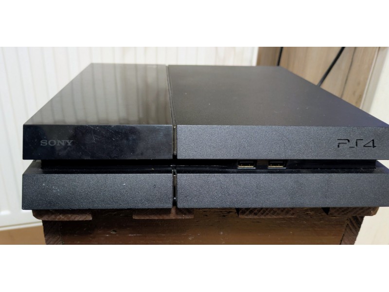 Sony PlayStation - PS4
