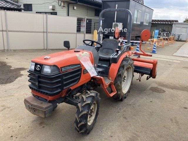 Kubota TRACTOR(Kubota) mototraktor