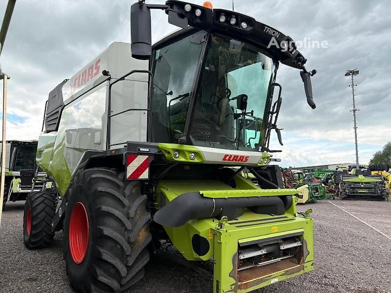 Claas TRION 720 kombajn za žito