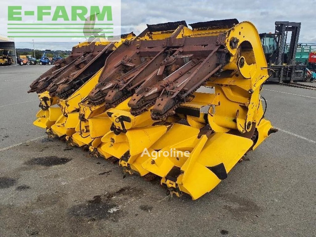New Holland 8rgs-m žetelica za kukuruz