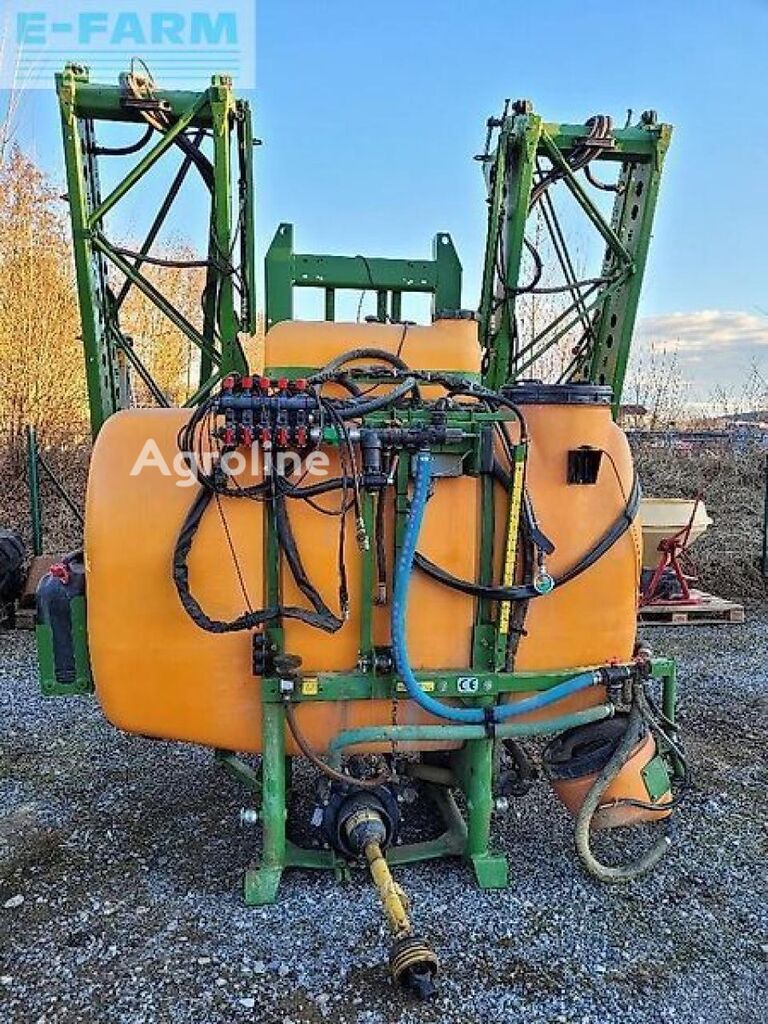 Amazone uf 1200 vučena prskalica