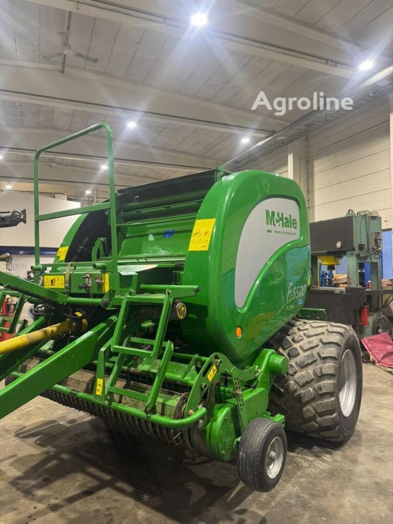 Prodaje se McHale F5500 balirku za okrugle bale na aukciji