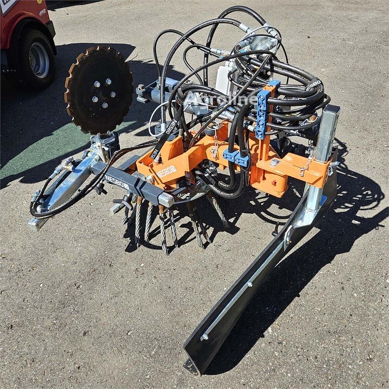 Prodaje se Nesbo UK425 R/L uništavač korova na aukciji