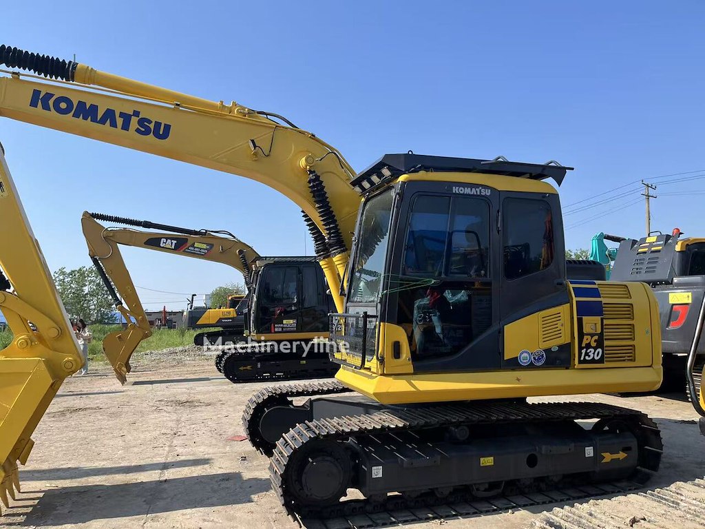 Komatsu PC130-7 bager guseničar