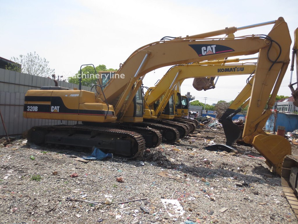 Caterpillar 320B bager guseničar