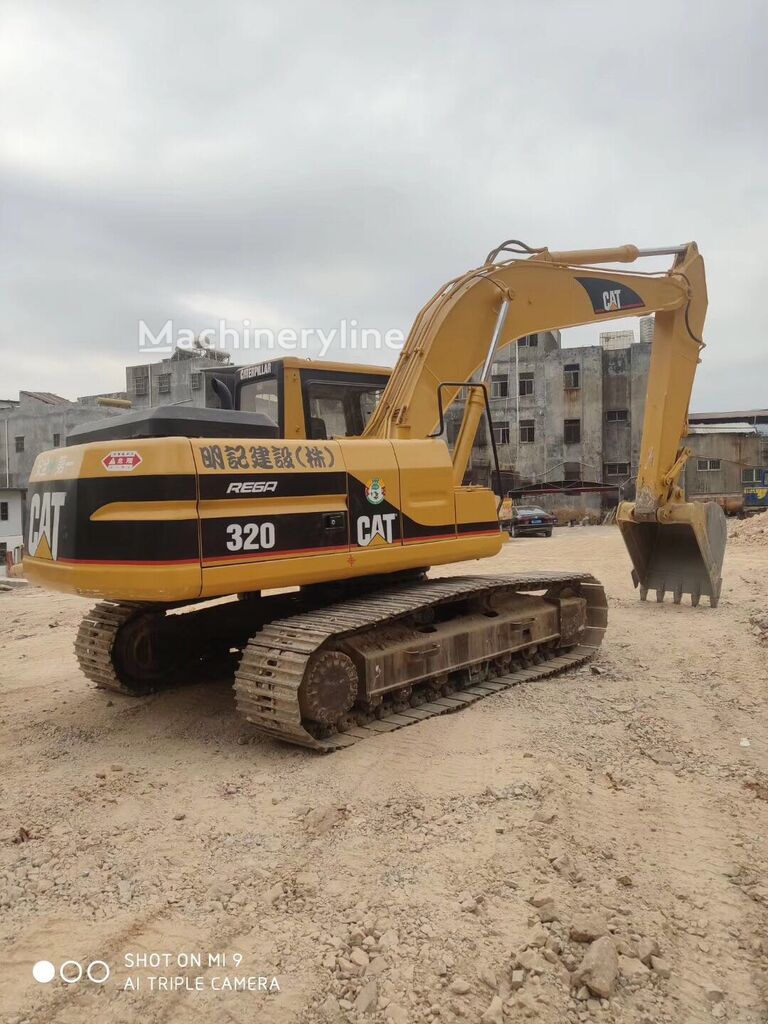 Caterpillar 320B bager guseničar
