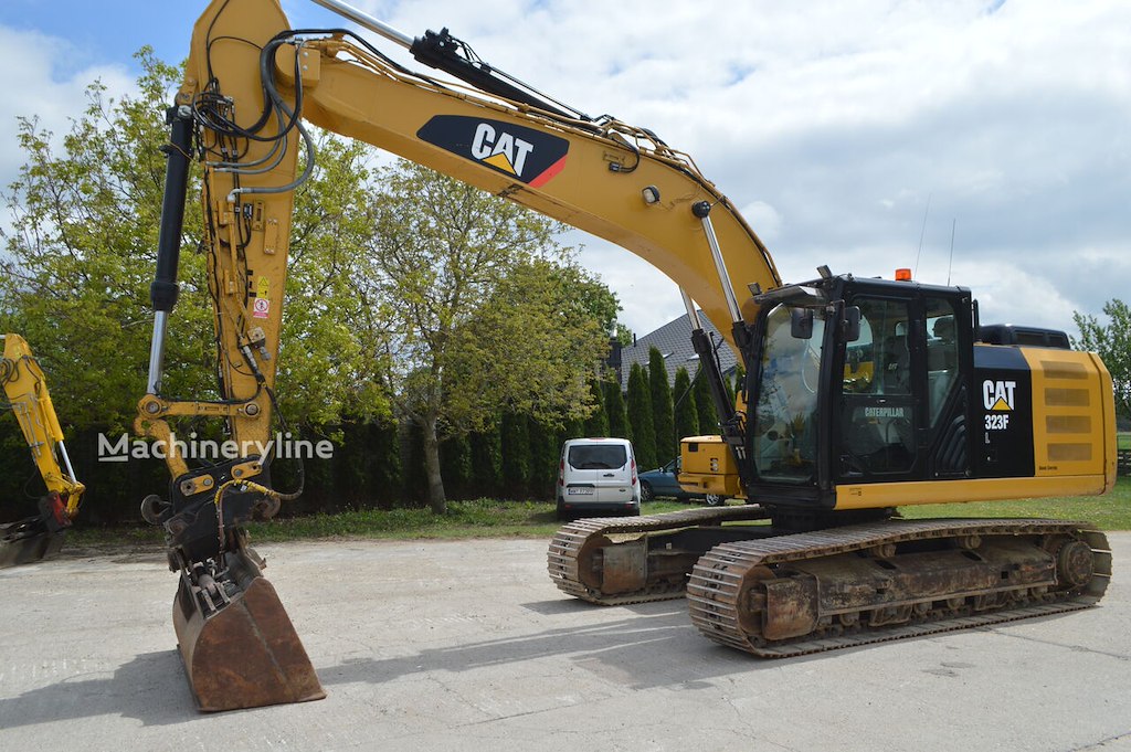 Caterpillar 323FL bager guseničar