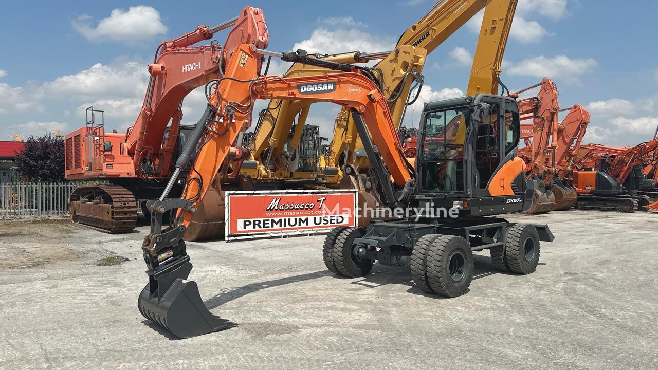Doosan DX57W-5 bager točkaš