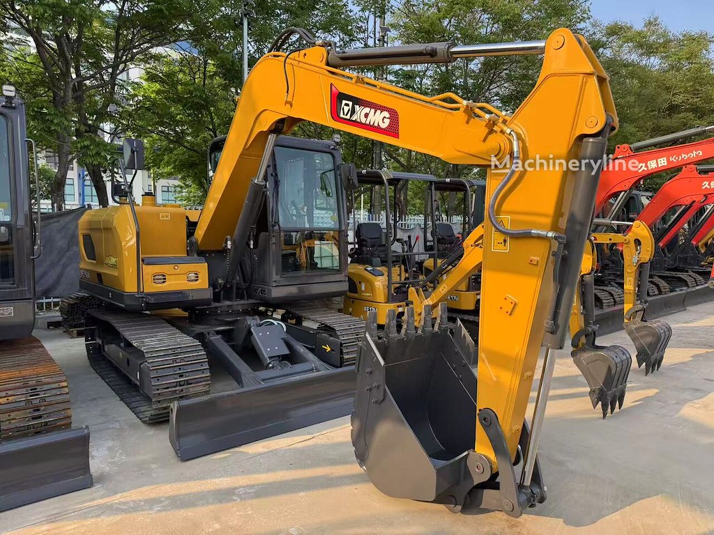 Novi XCMG XE75GA bager guseničar