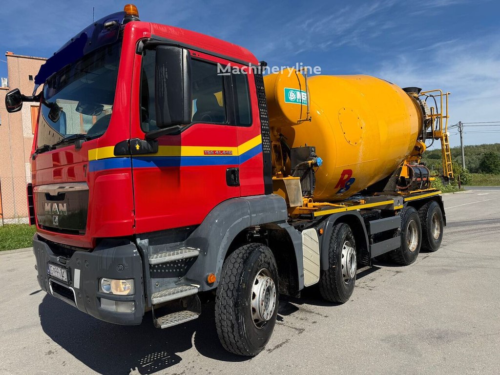 Cifa na šasiji MAN 41.440 kamion s mešalicom za beton