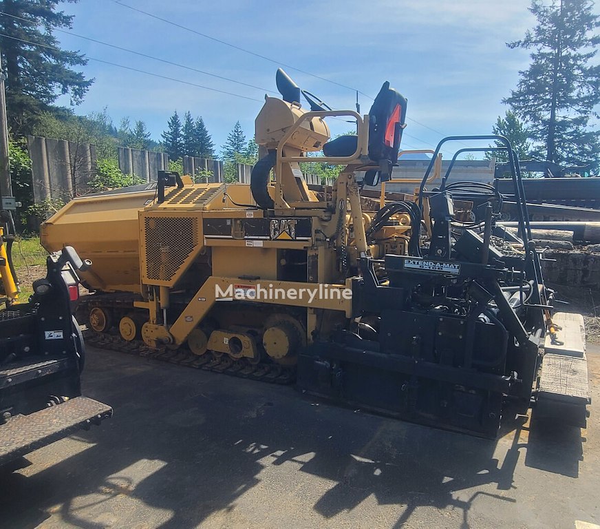 Caterpillar AP 650 B asfaltni finišer guseničar