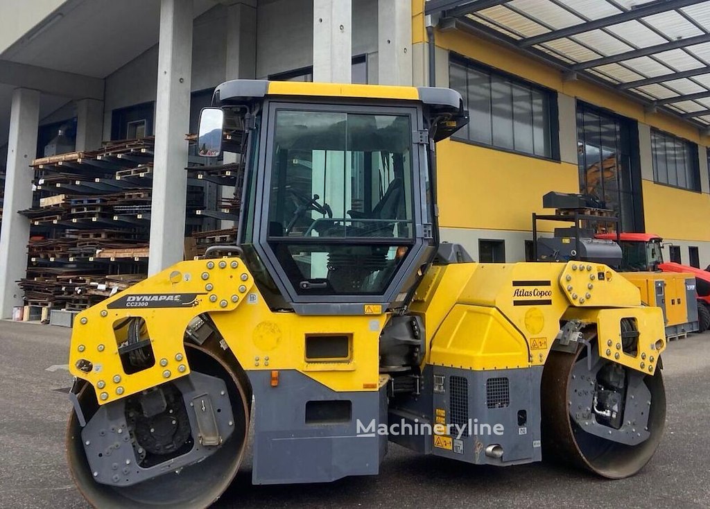 Dynapac CC2300 valjak za asfalt