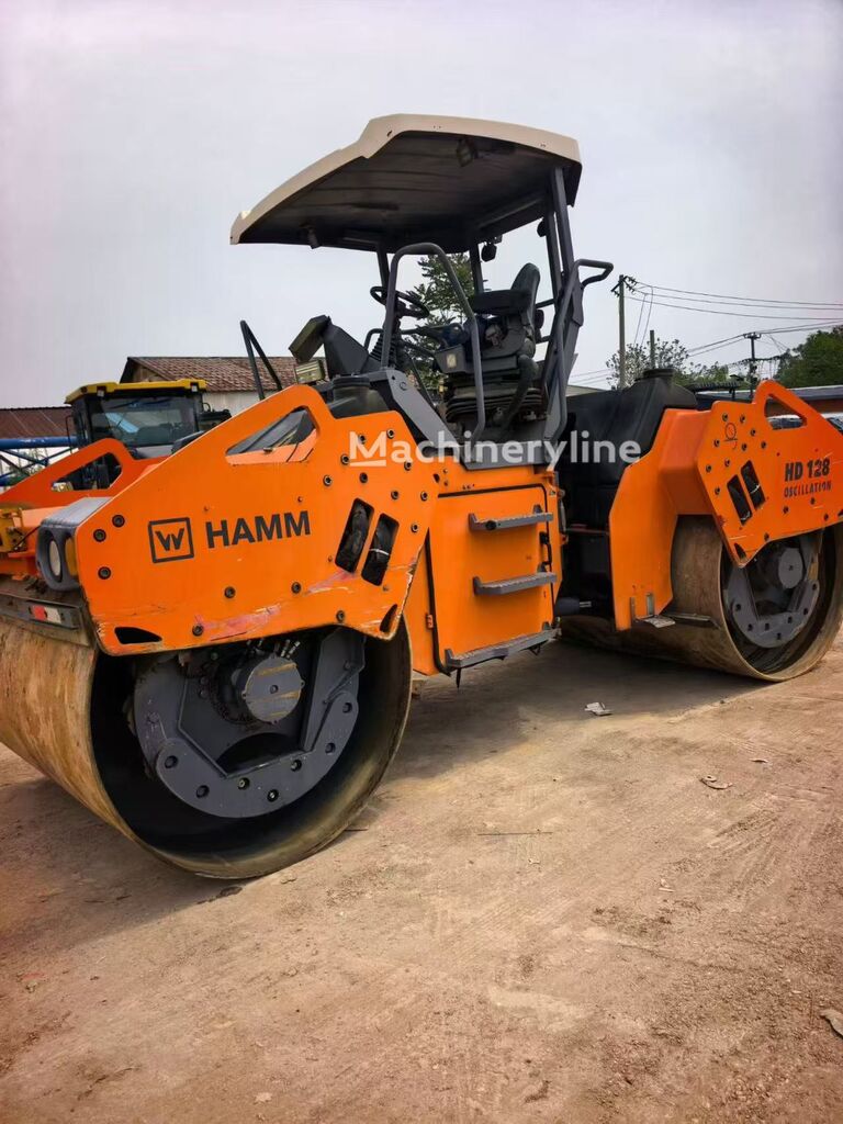 Hamm HD128 valjak za asfalt