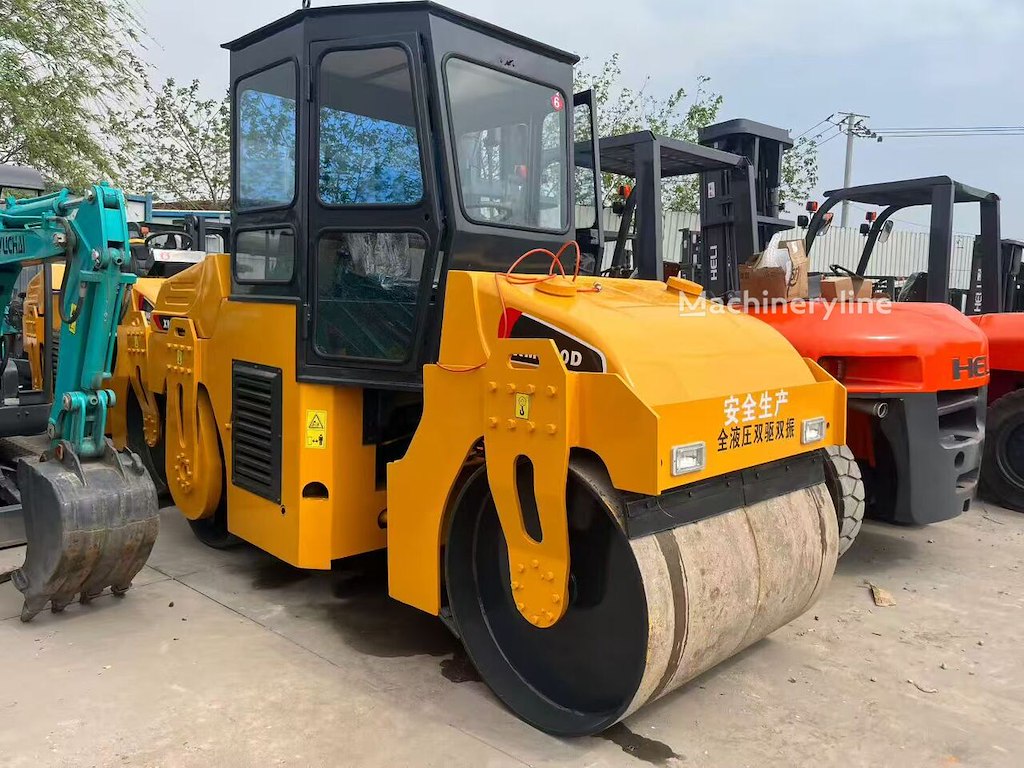 XCMG XMR80D valjak za asfalt