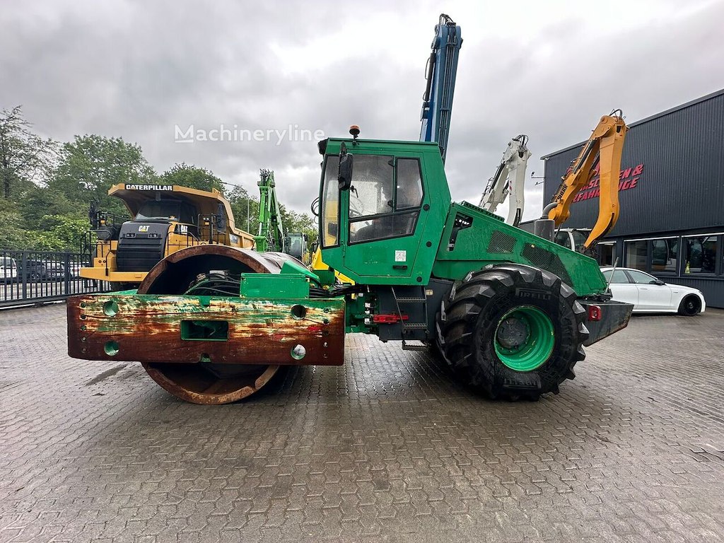 BOMAG BW 225 D-3 kompaktor s jednim valjkom