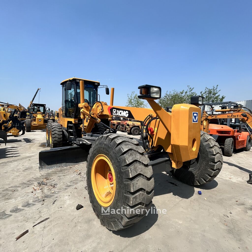 XCMG GR2153 new designed cabin grejder