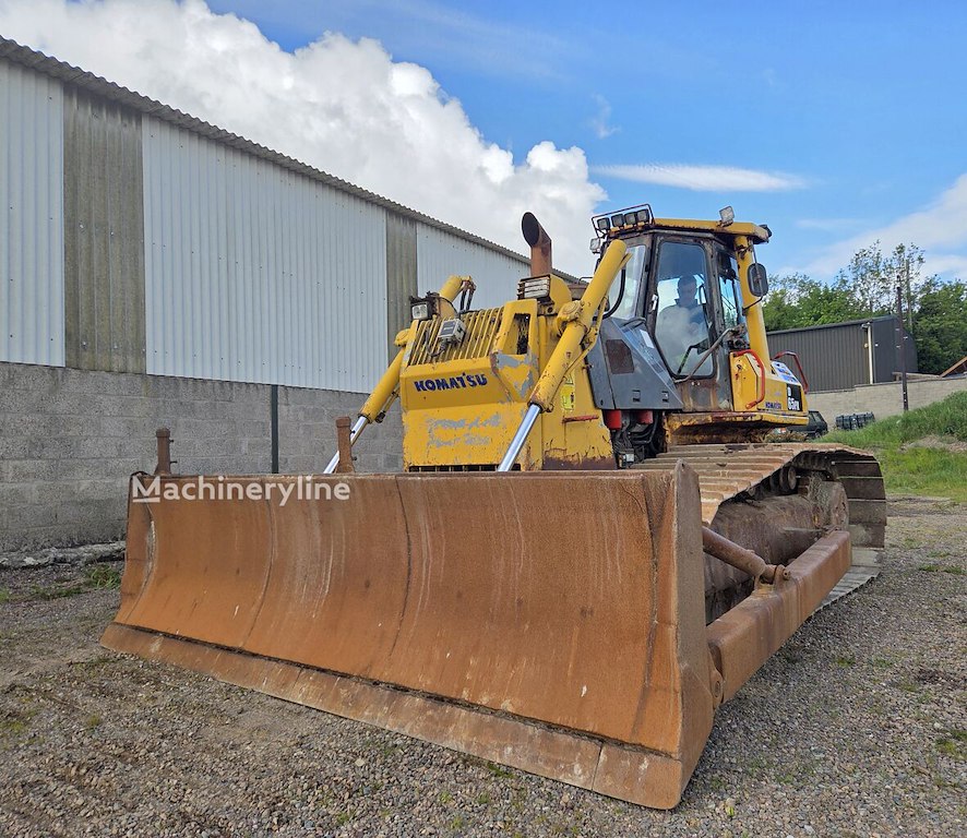 Komatsu D65PX-12 buldožer