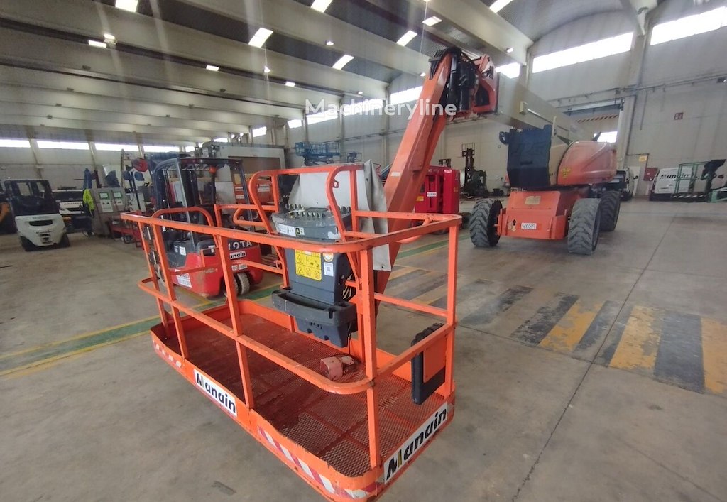 JLG 1250AJP hidraulična zglobna platforma