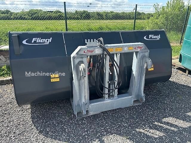 Fliegl HKES 2800 - Hochkippschaufel zum CLAAS TORION prednji utovarivač