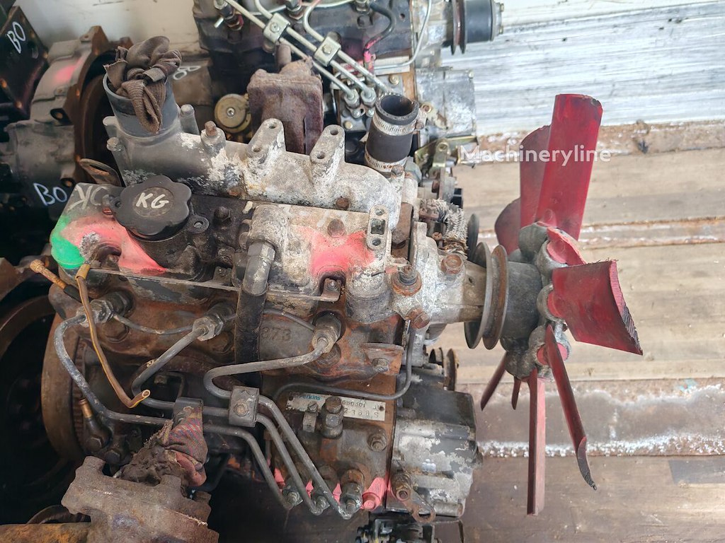 Perkins KG50301 / 1004-4 motor za JCB 3CX, 2CX , Massey Ferguson (300 series, 390, 4225 tractors), Landini (6860, 7860, 8860 tractors), Manitou (MT 728, MT 928 telehandlers), McCormick (C-Series),...
