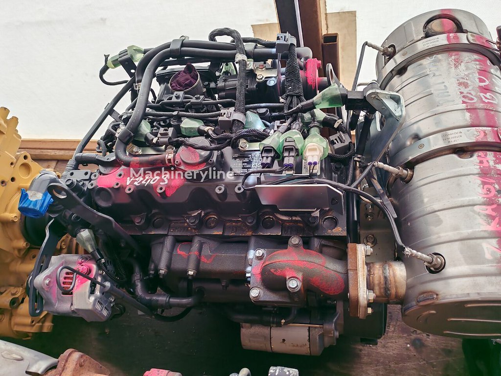 Kubota V2403-CR-EF02 Kubota motor za Kubota KX040-4 mini bagera