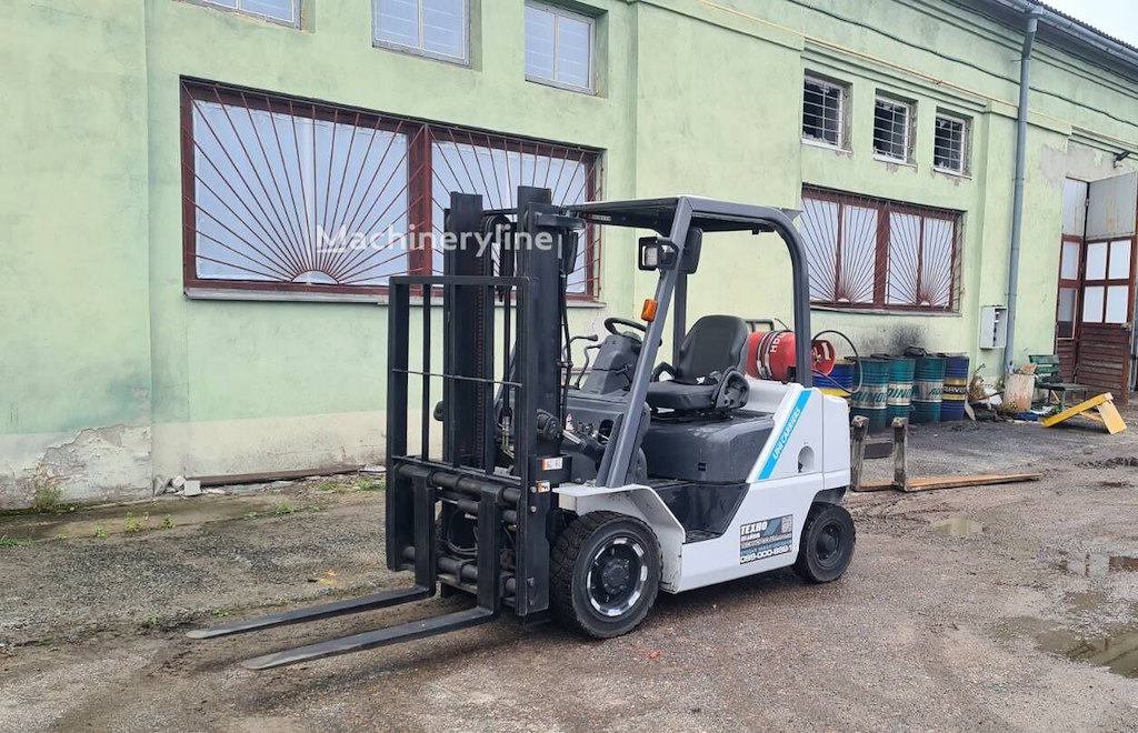 UniCarriers FHGE20 viljuškar na gas/benzin
