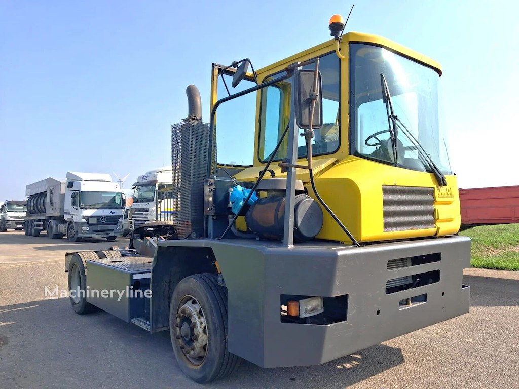 Mol YT200/4x2 Terminal Tractor terminalni tegljač