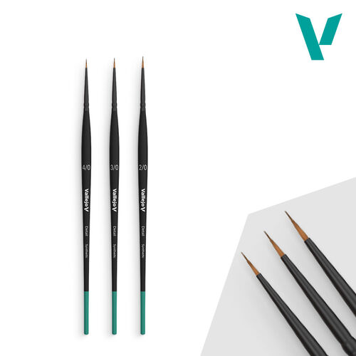 Vallejo B02990 Definition Brush Set - Synthetic Fibers (4/0, 3/0 and 2/0)